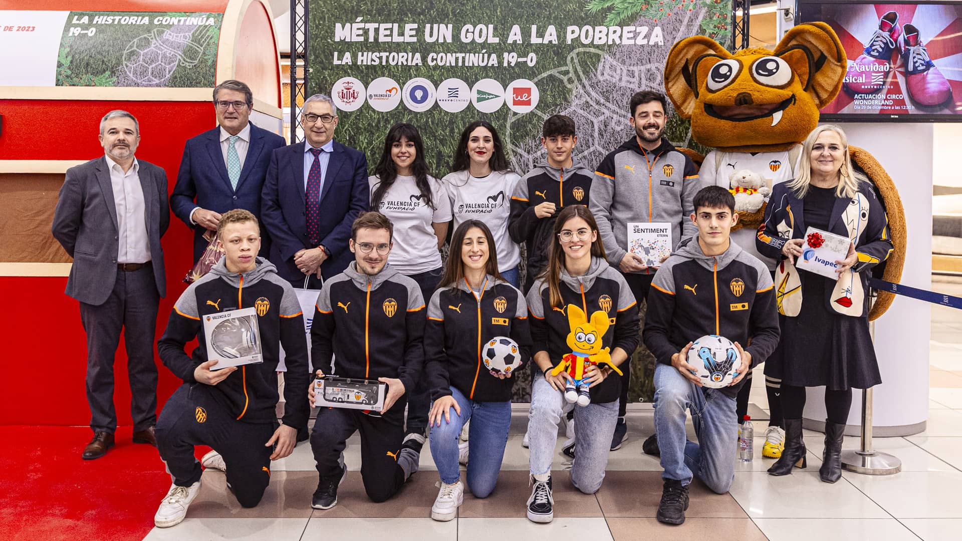 VCF WORLD: "Métele un gol a la pobreza" campaign returns at Christmas ...