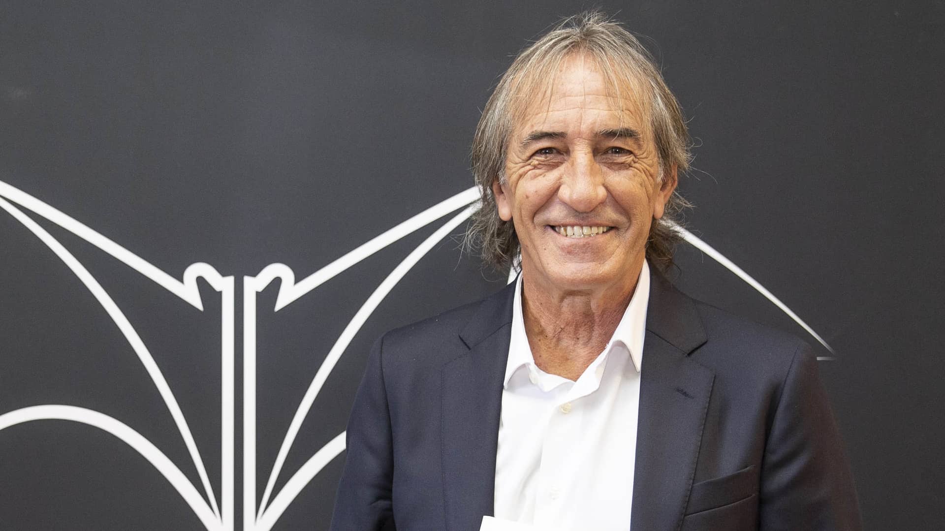 Arias: "The new signings strengthen the middle of the pitch" - Valencia CF