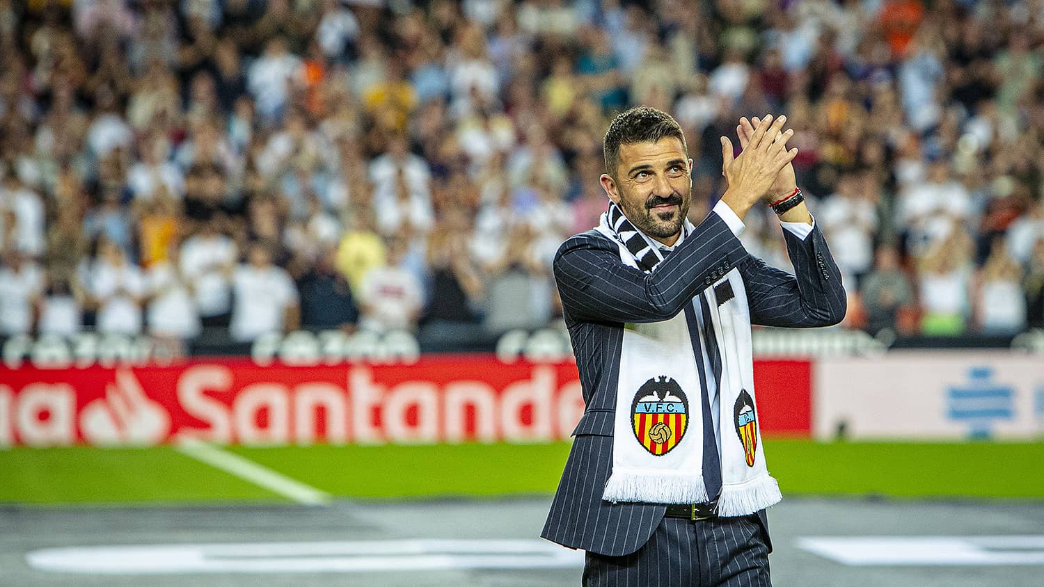 Así fue el emotivo homenaje a David Villa en Mestalla - Valencia CF