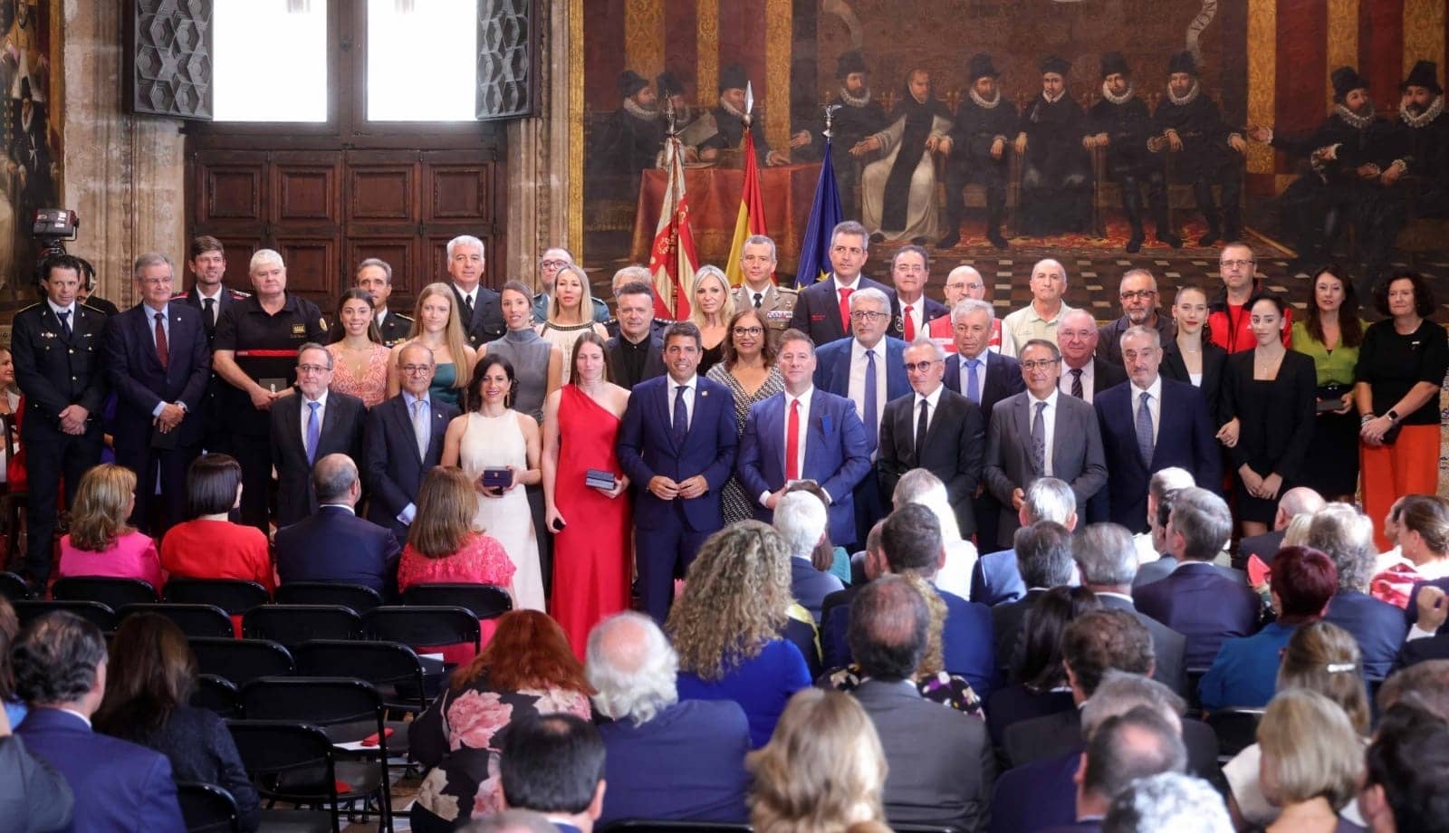 Enith Salón, galardonada con la 'Alta Distinció de la Generalitat i la ...