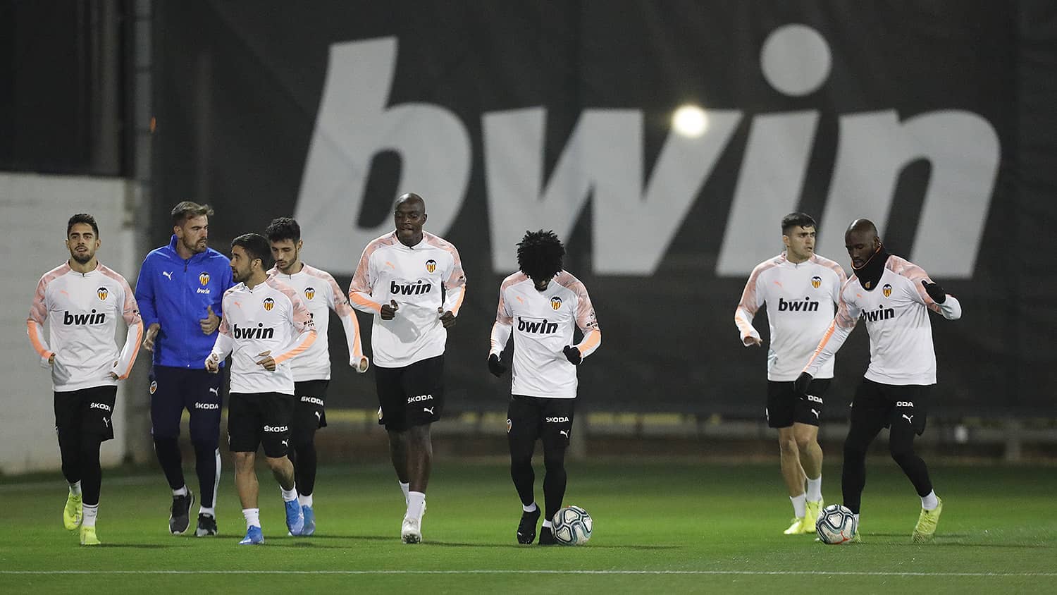 Bright future ahead with busy opening to 2020 - Valencia CF