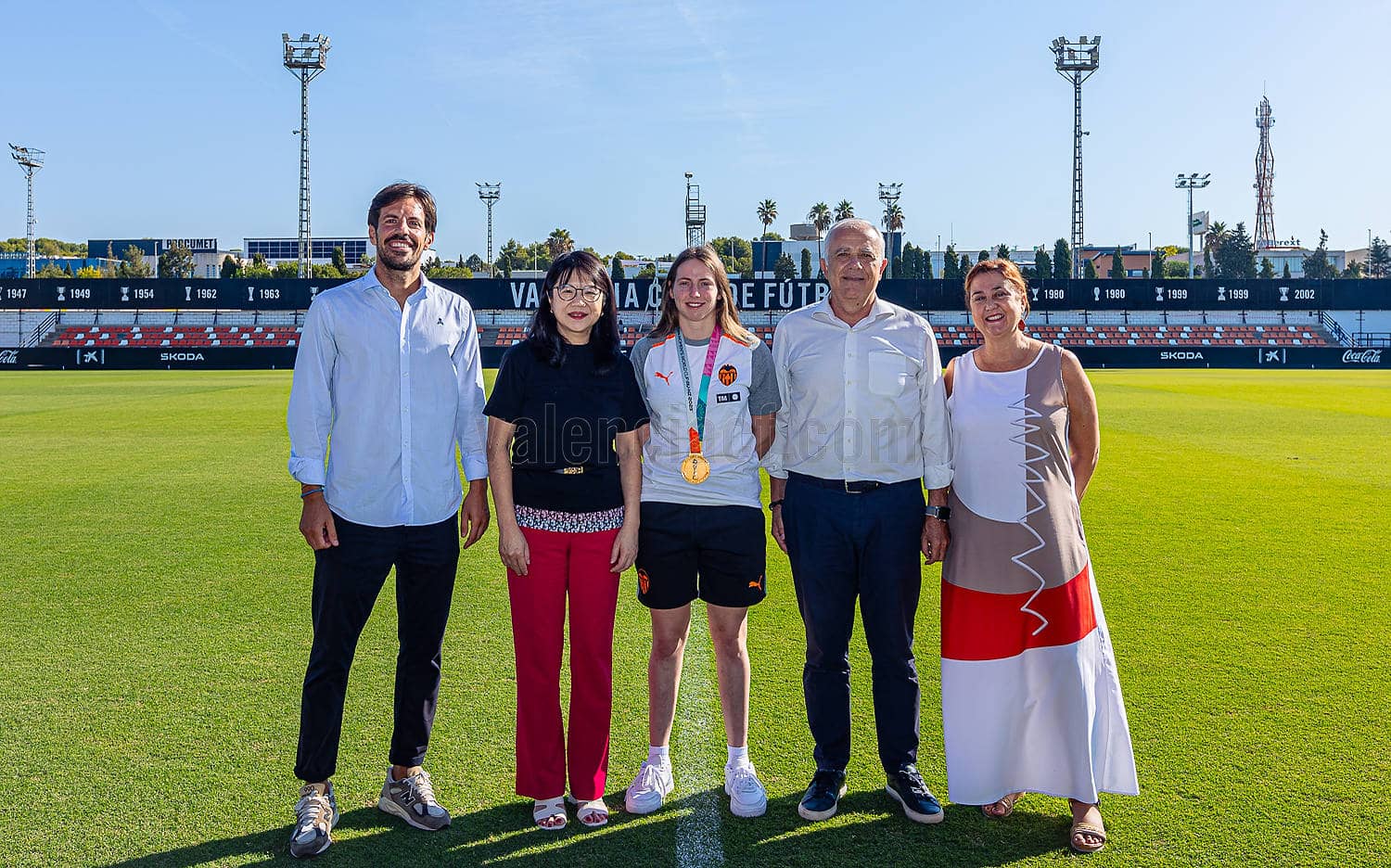 ENITH SALÓN JA ESTÀ A CASA - Valencia CF