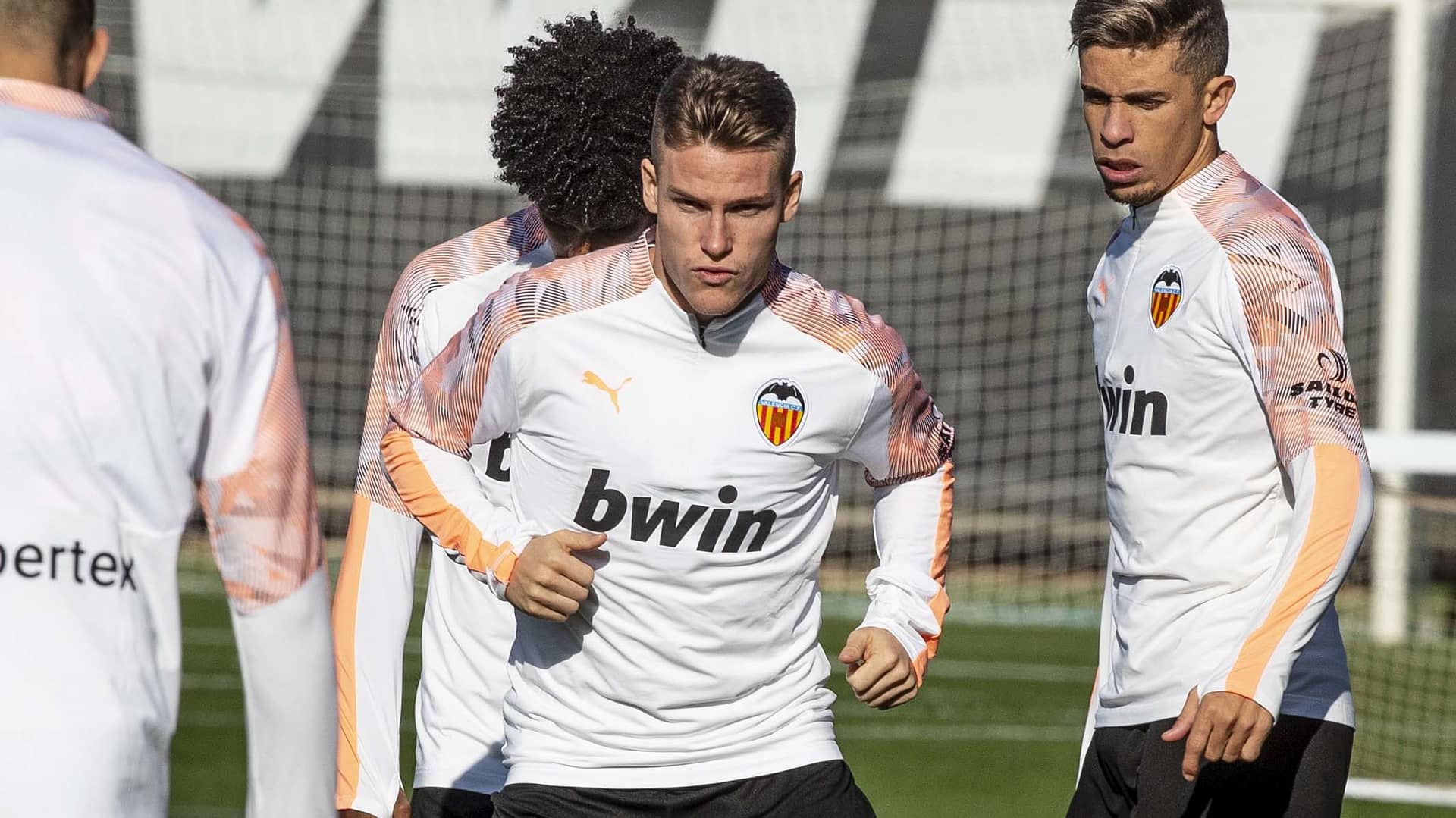 El día que Gameiro conquistó Lille en el nombre de Aaron - Valencia CF
