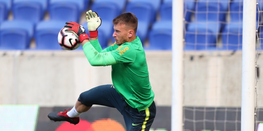 Neto will debut with Brazil national team - Valencia CF