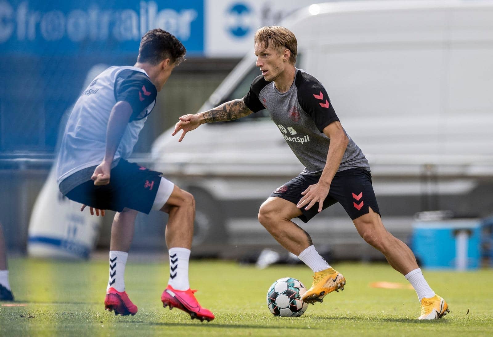 La polivalencia de Wass, también al servicio de su selección - Valencia CF