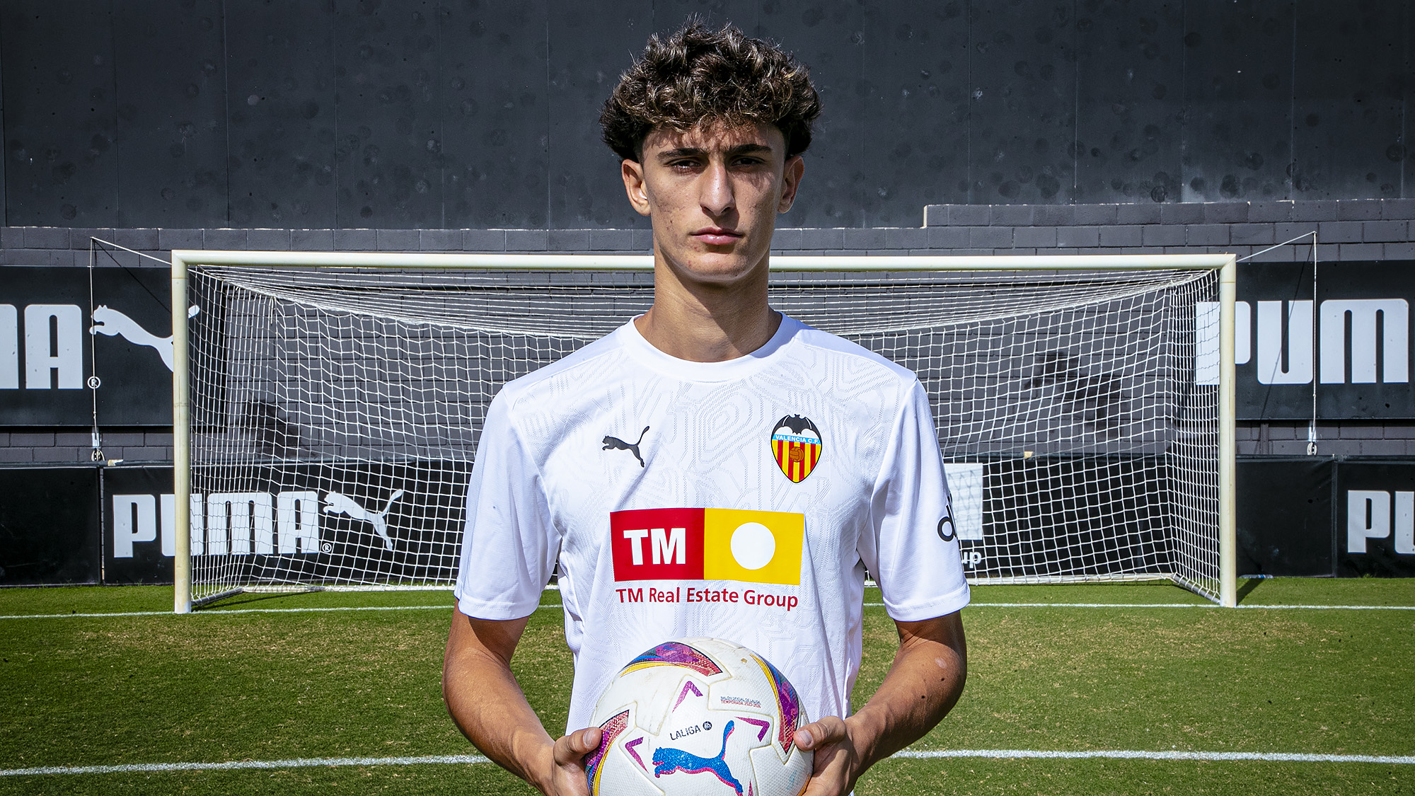 AIMAR BLÁZQUEZ: “ESTOY MUY CONTENTO DE ESTAR EN EL VALENCIA CF Y ESPERO ...