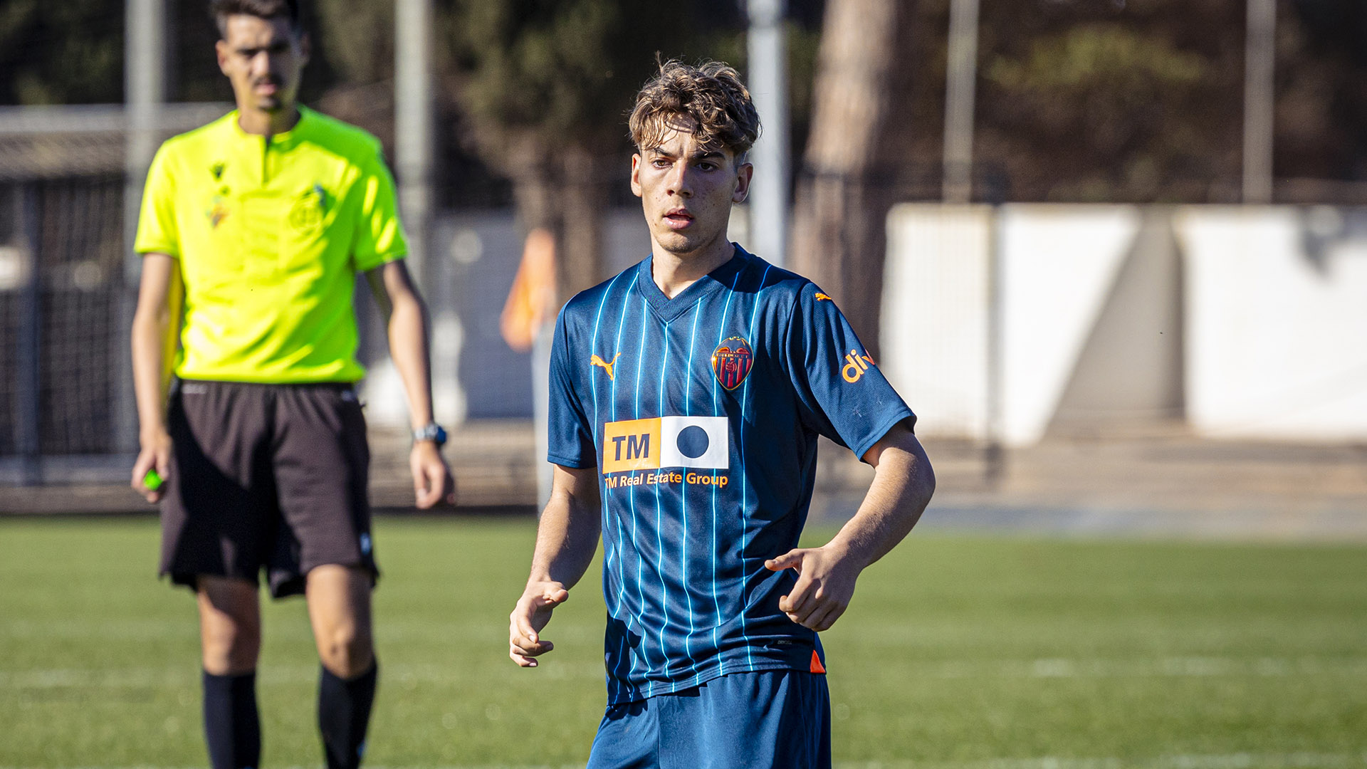 FROM SYROS TO VALENCIA CF: ERIK'S BIRTHDAY CAKE THAT WAS PREMONITORY ...