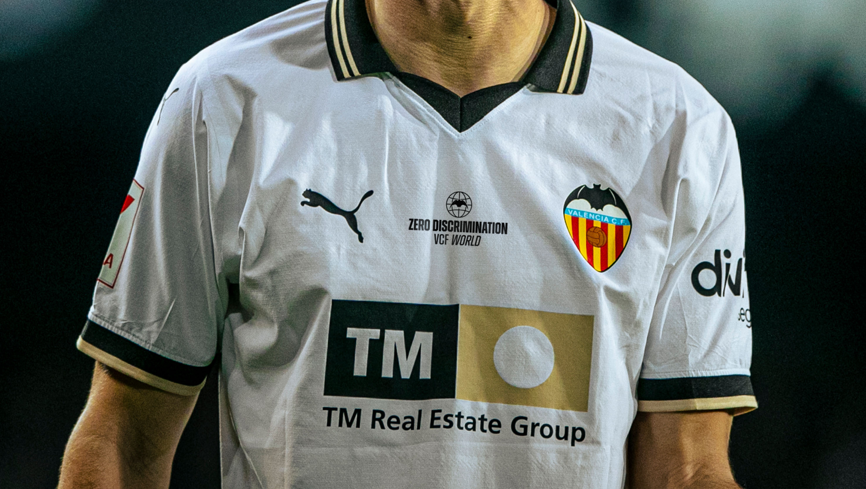 Valencia CF will wear the ZERO DISCRIMINATION-VCF WORLD patch on their ...