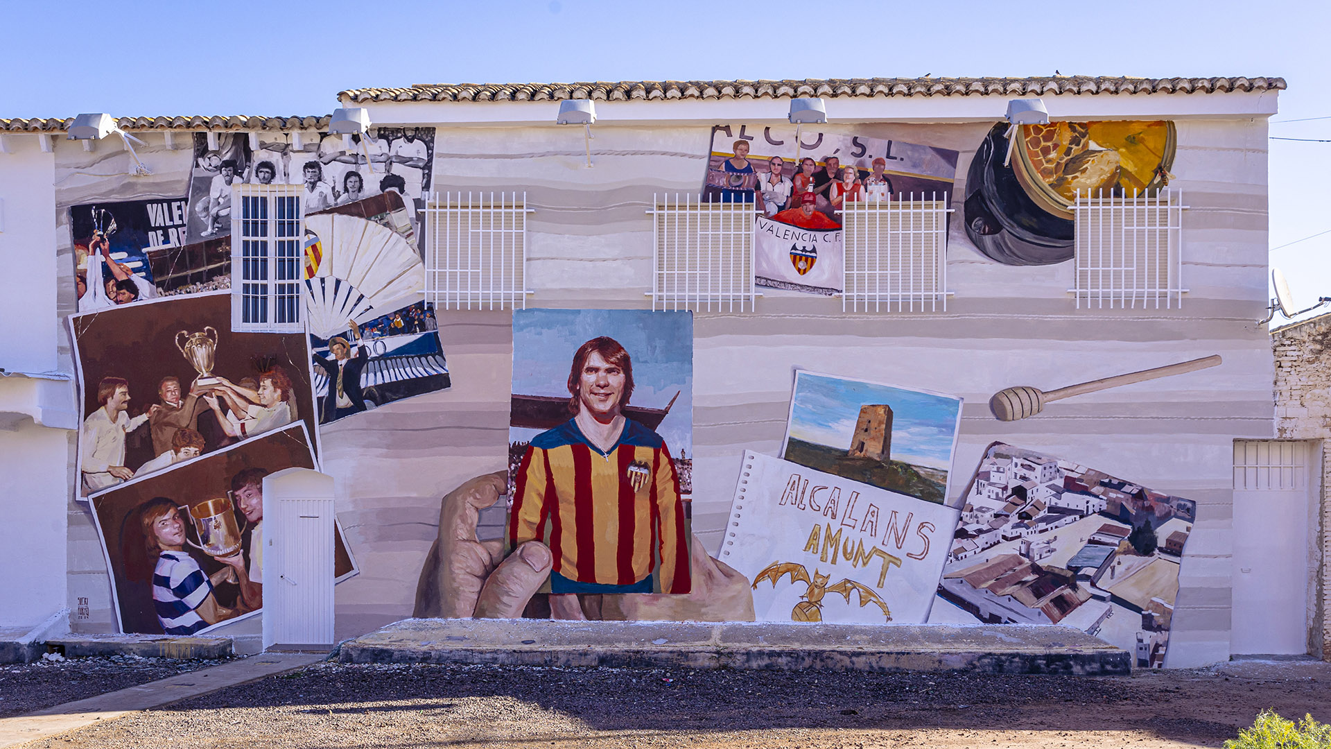 Montroi dedica a Cerveró su mural de la 'III Ruta de Arte Urbano VCF ...