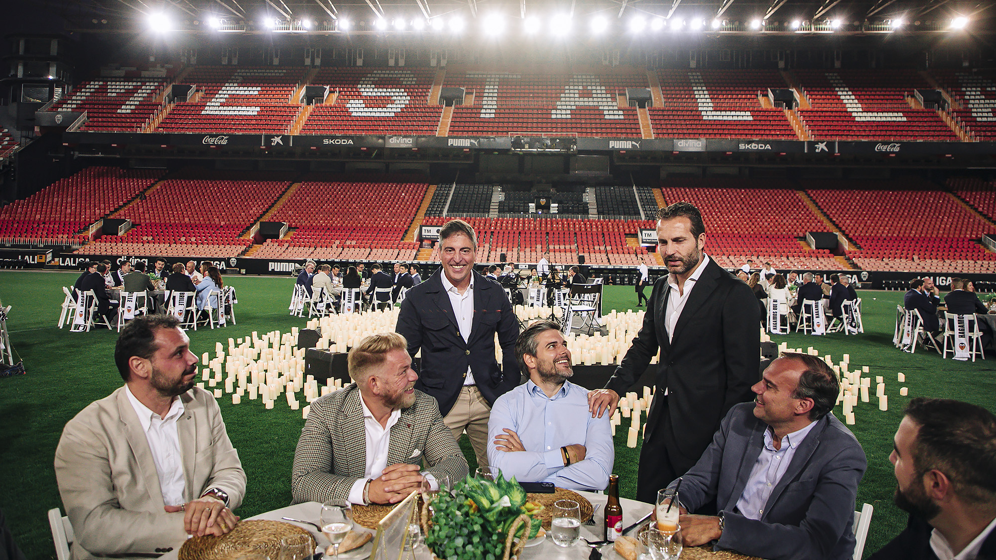 El Valencia CF agradece la confianza de sus patrocinadores en la cena ...