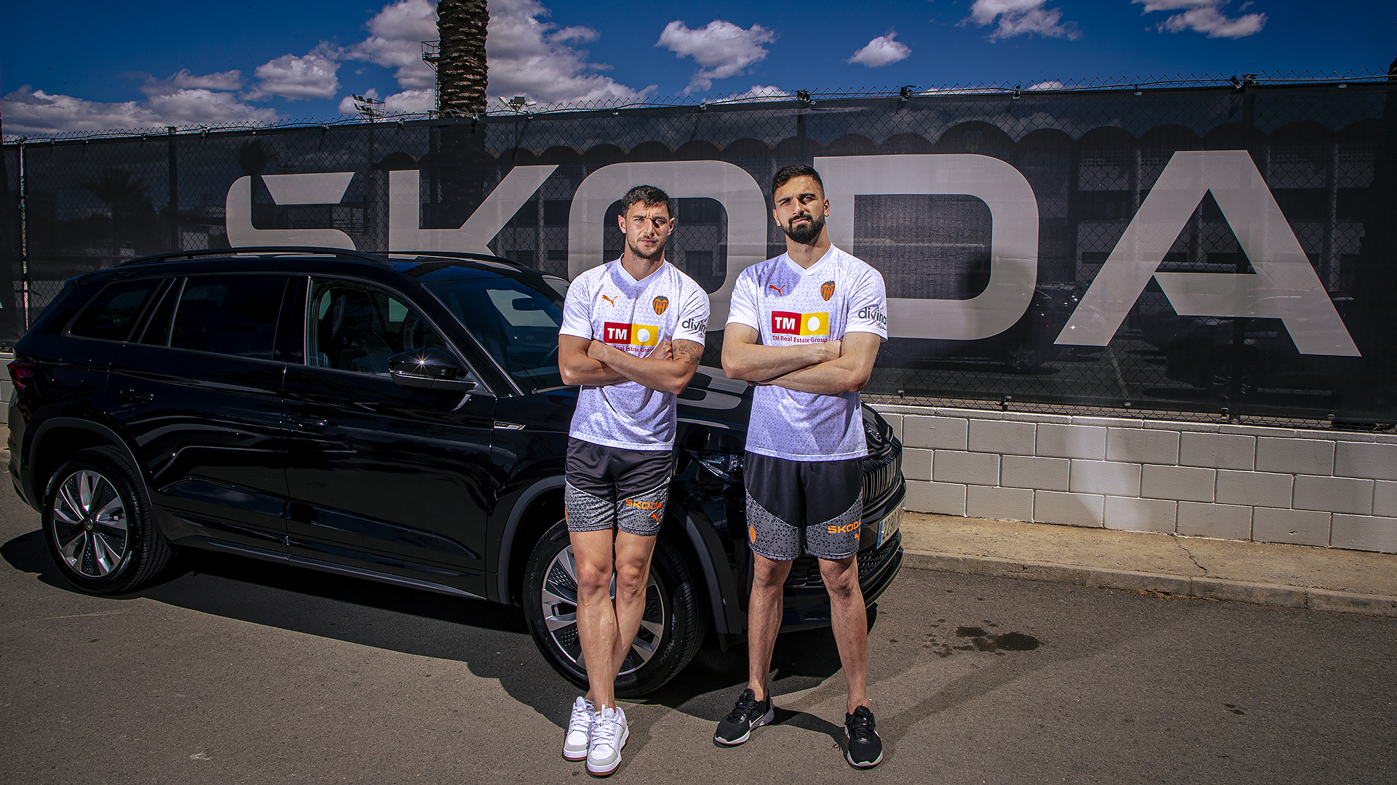 SKODA PRESENT THEIR NEW CARS TO THE VALENCIA CF SQUAD - Valencia CF