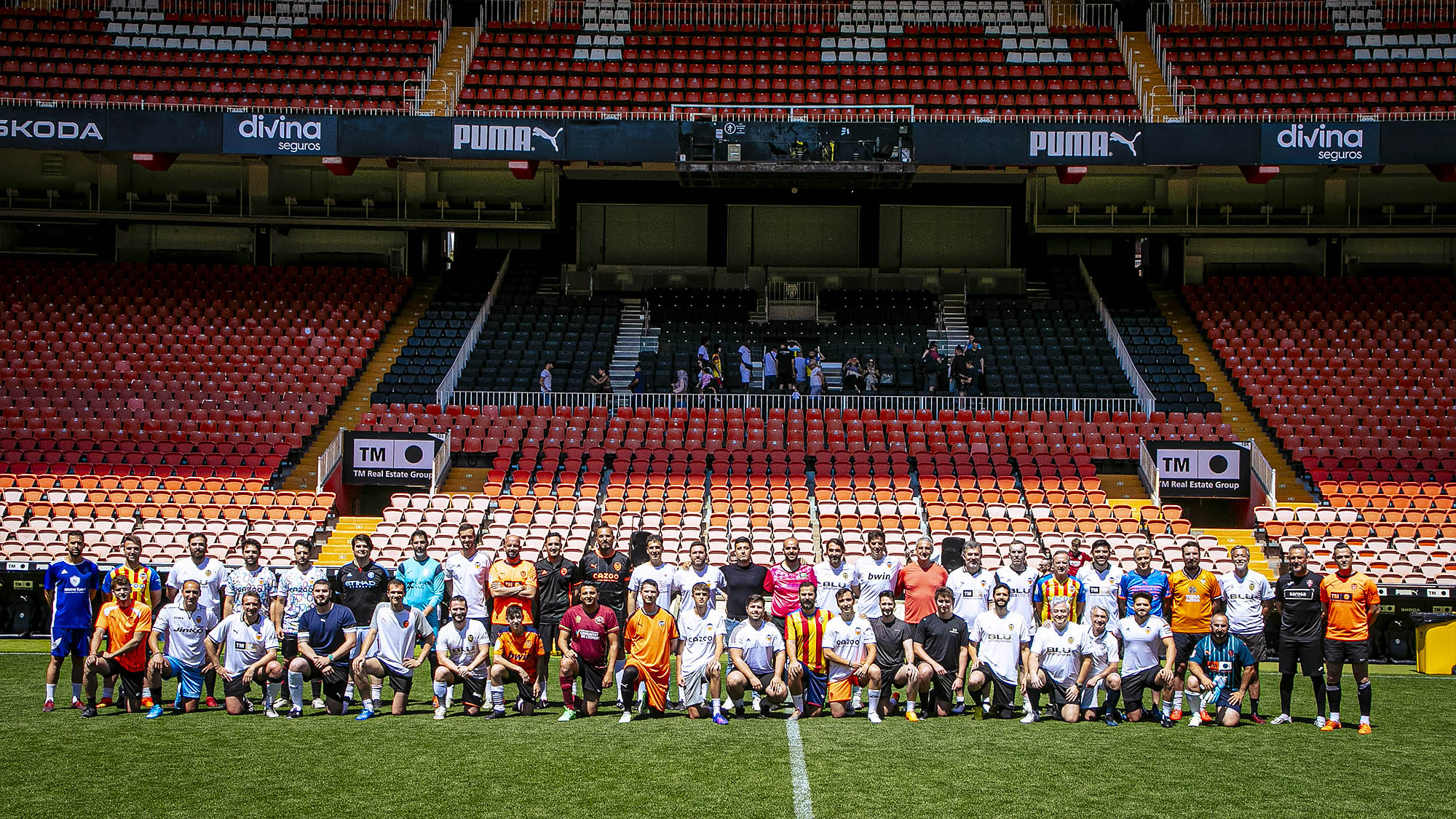 El Business Club del Valencia CF disfruta de la tradicional experiència ...