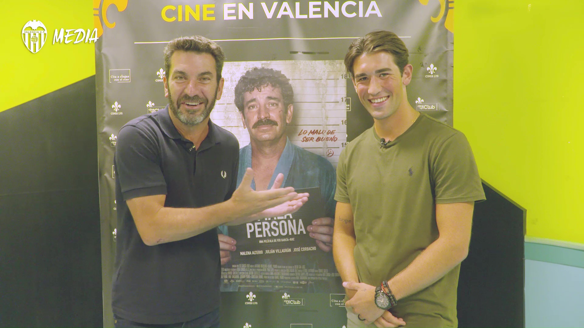 JESÚS VÁZQUEZ SE ENCONTRÓ CON ARTURO VALLS EN EL ESTRENO DE LA PELÍCULA ...