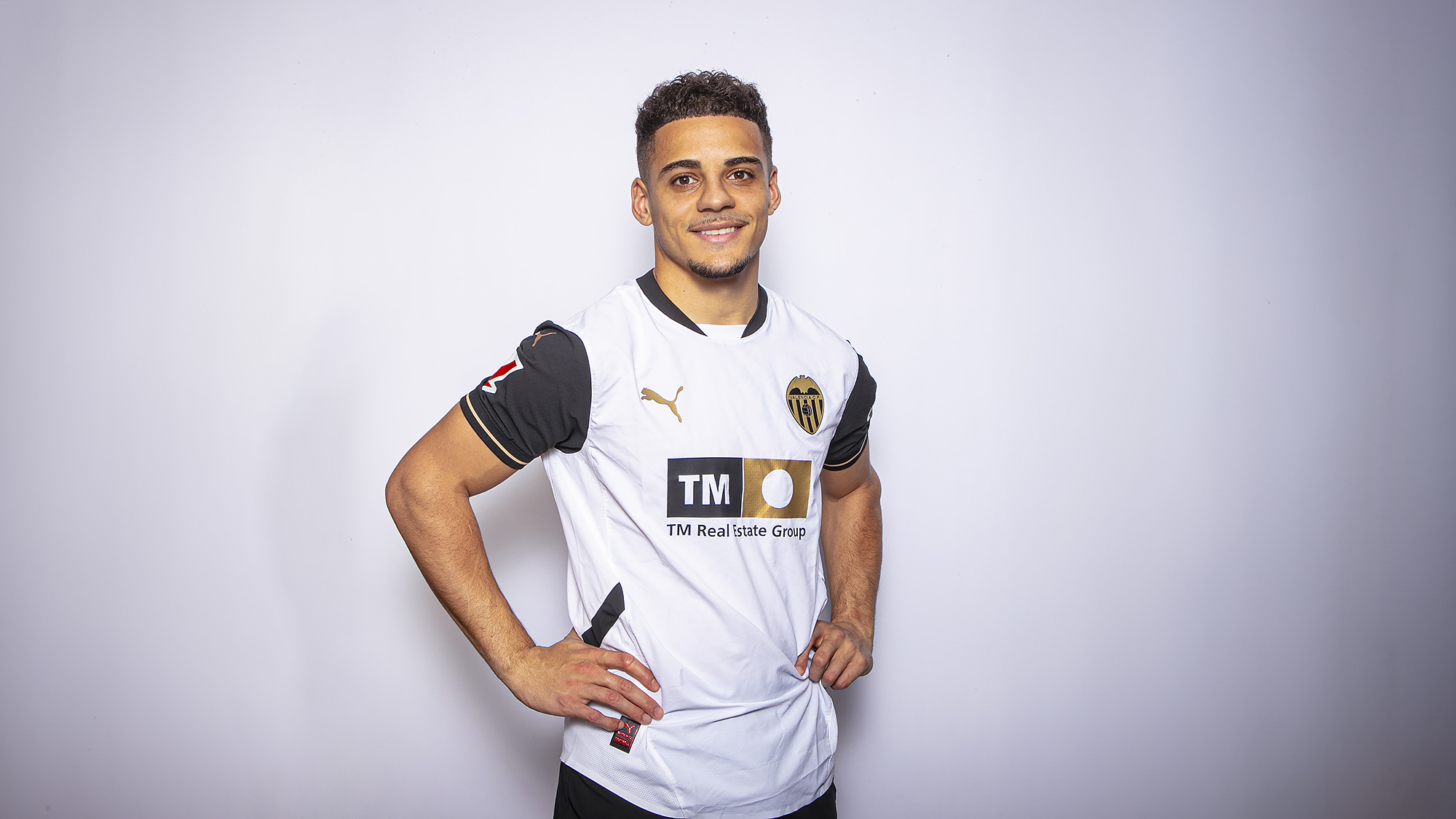 NEW SIGNING BIOGRAPHY: Max Aarons - Valencia CF