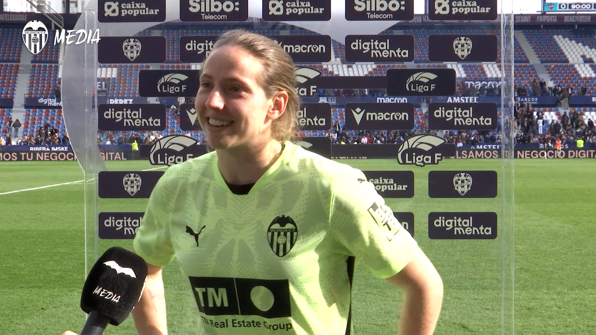 SUPERFLASH 'DERBI TEIKA' LIGA F · ENITH SALÓN: "ESTOY MUY CONTENTA DE ...