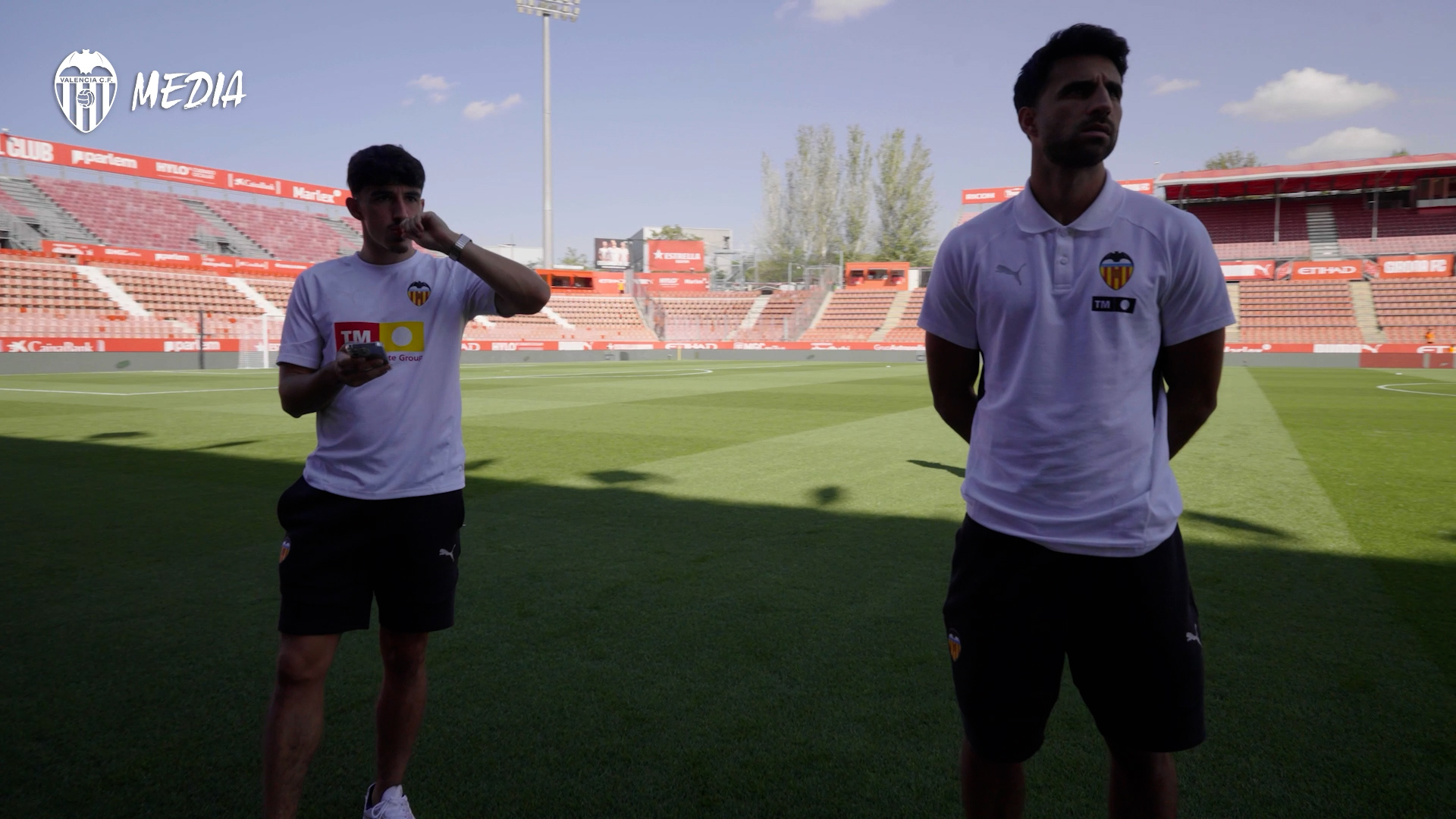 🎥 Así han llegado nuestros jugadores a Montilivi 🏟️ - Valencia CF