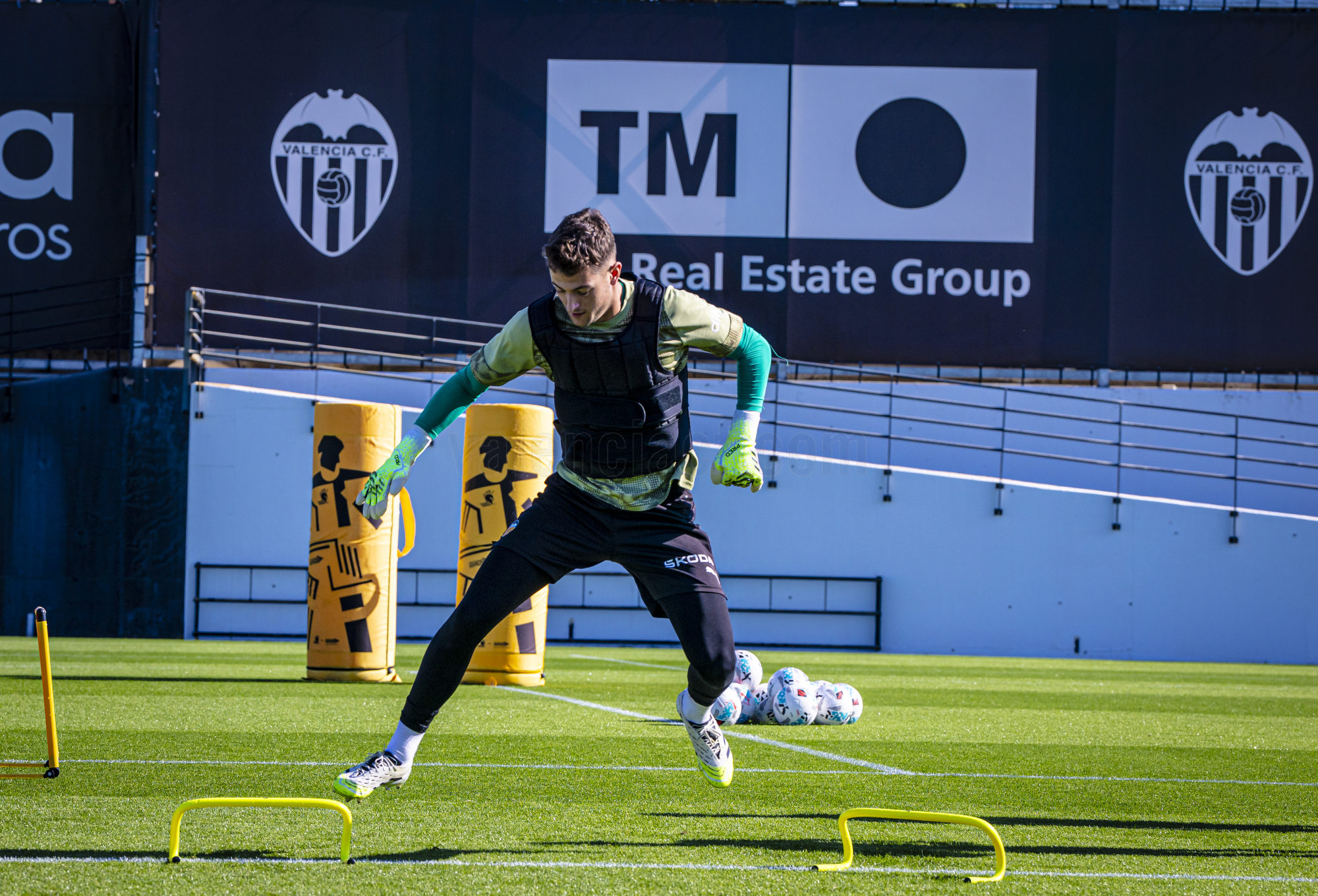 ENTRENAMIENTO DEL VALENCIA CF 07/10/25 - Valencia CF