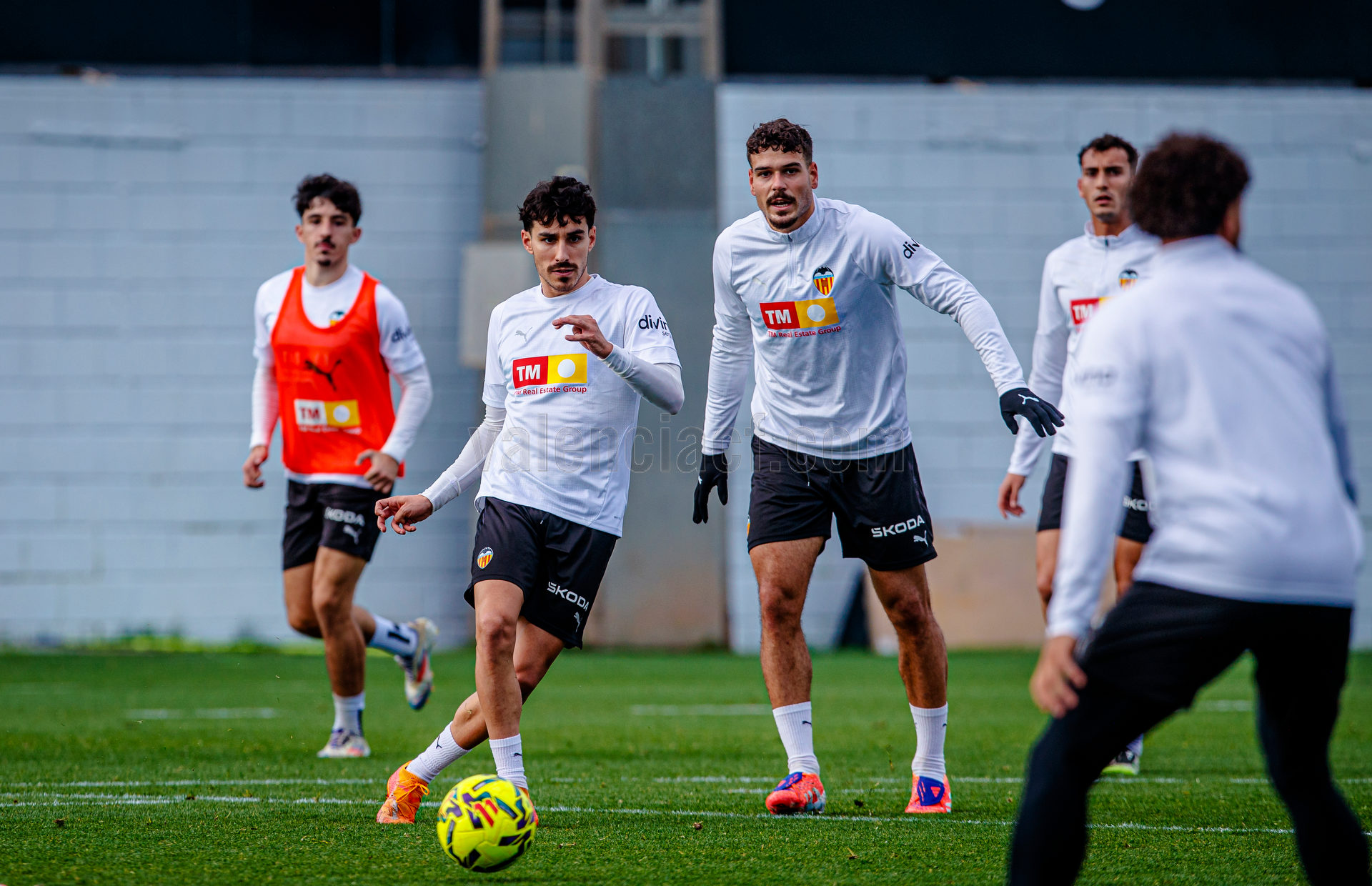 ENTRENAMIENTO DEL VALENCIA CF 28/12/25 - Valencia CF