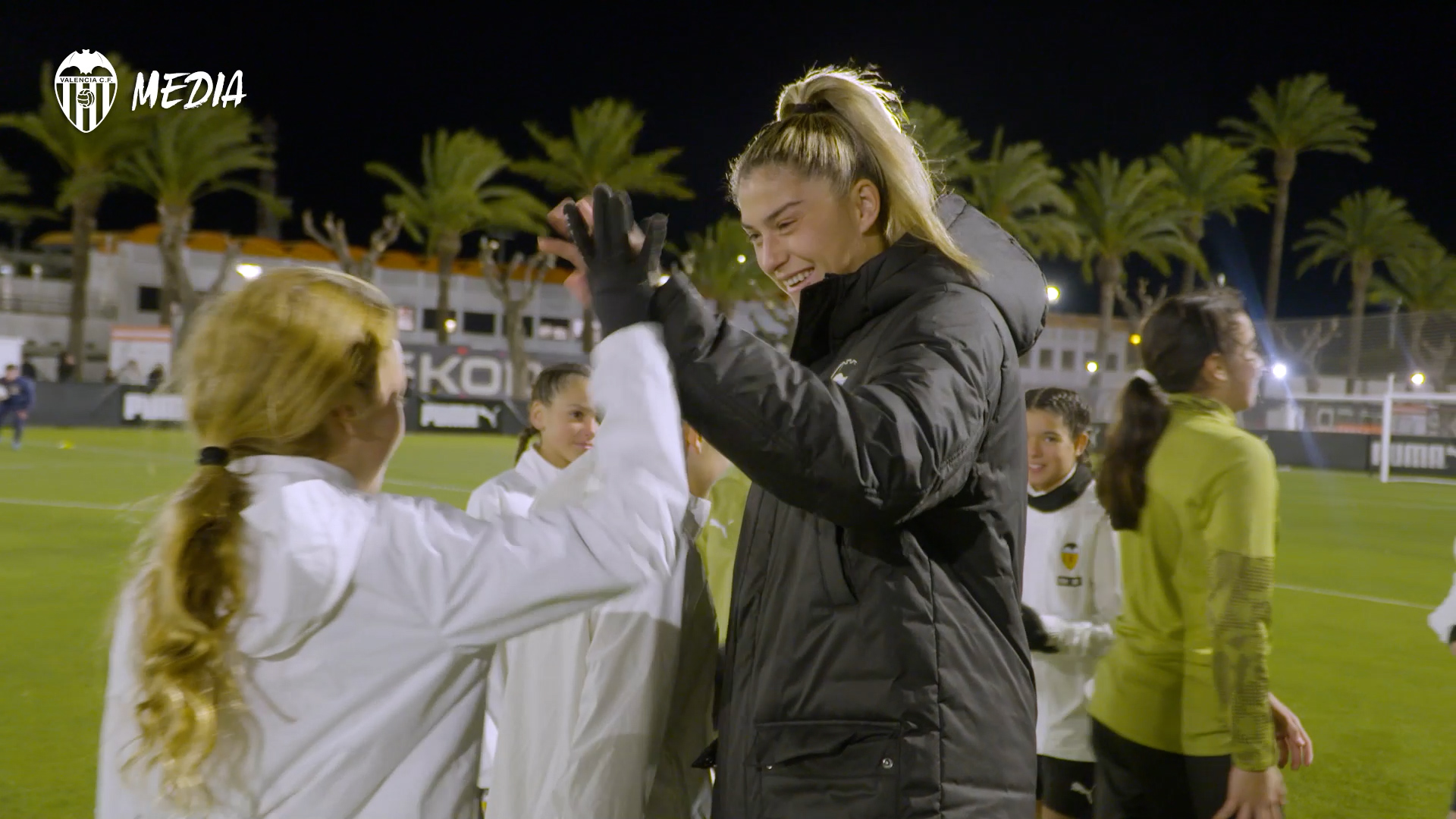 LA FUTBOLISTA DEL PRIMER EQUIPO NAZARETH MARTÍN SORPRENDE A LA ACADEMIA ...