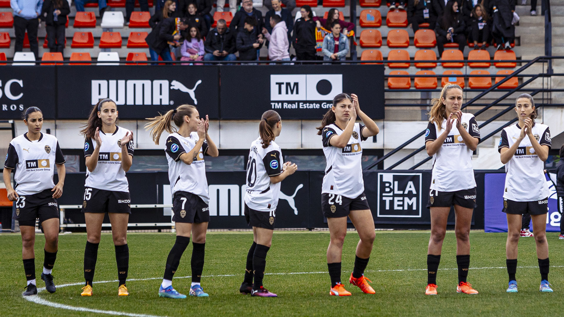 PREVIA LIGA F · El Valencia CF Femenino, a por los tres en el Puchades frente al Costa Adeje ...